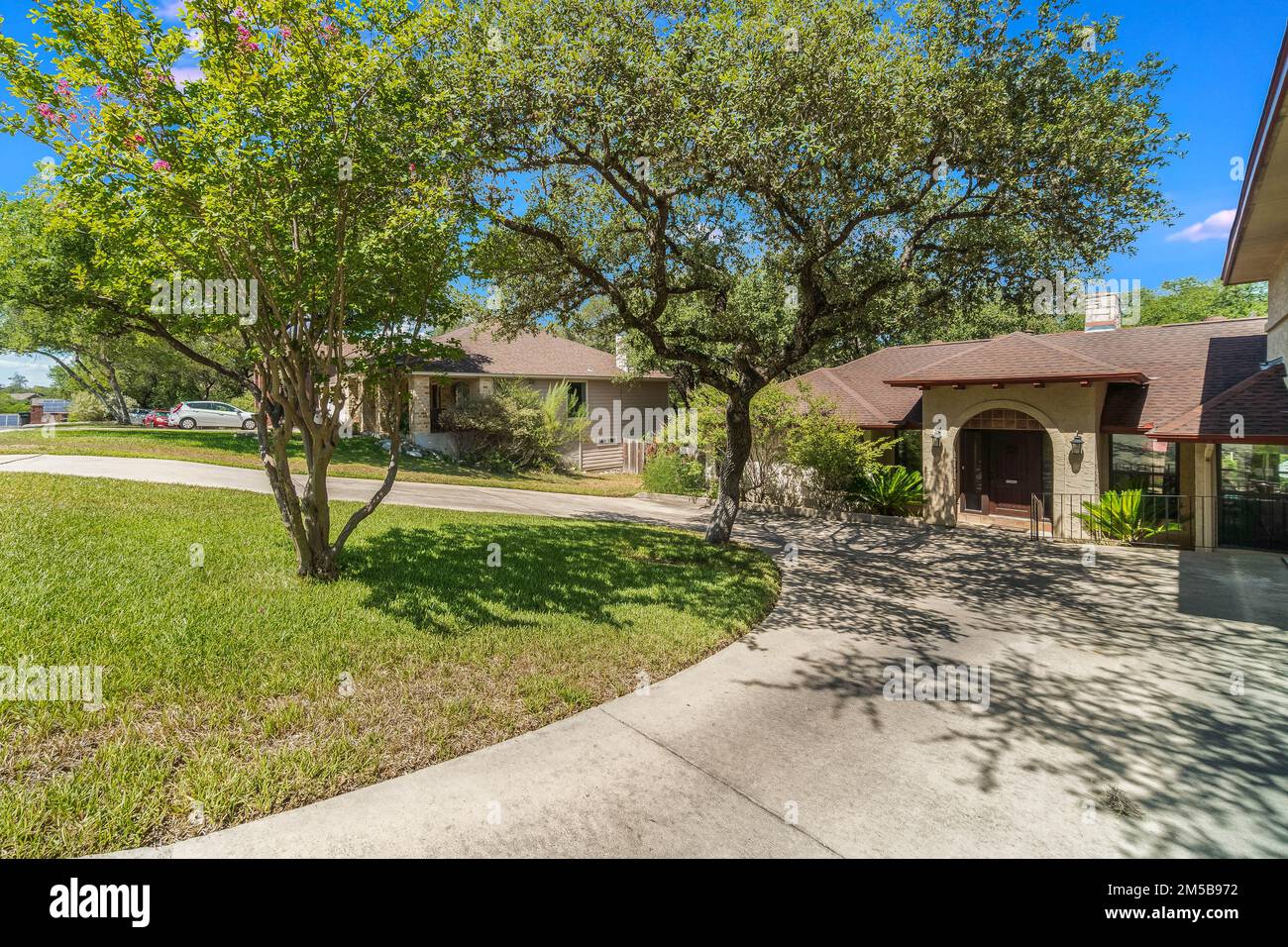 the front view of a home Stock Photo - Alamy