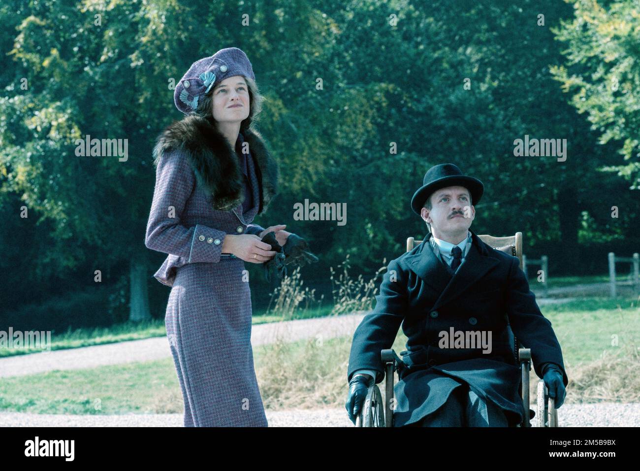 LADY CHATTERLEY'S LOVER, from left: Emma Corrin, Matthew Duckett, 2022 ...