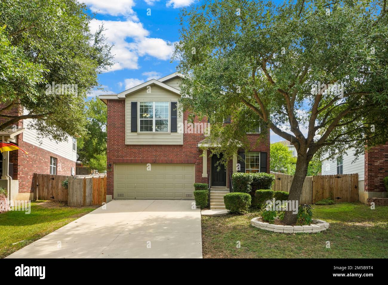 the front view of a home Stock Photo - Alamy