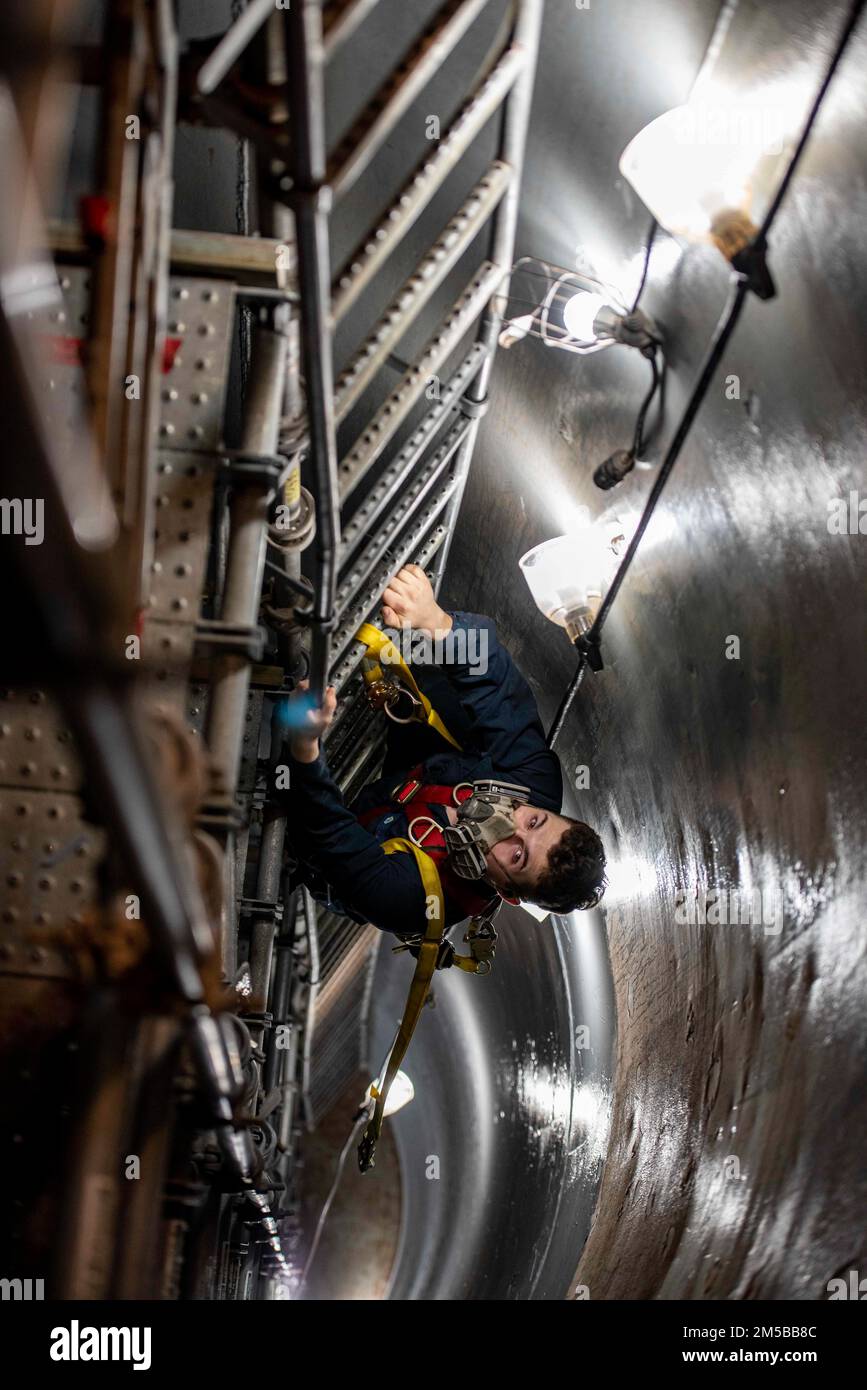 220218-N-NO712-1037 PORTSMOUTH, Va. (Feb. 18, 2022) Seaman Apprentice ...