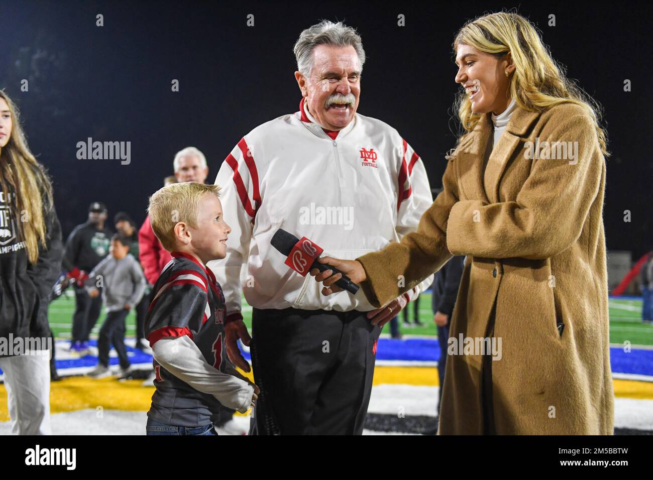 Mater Dei Monarchs head coach Bruce Rollinson (center) and grandson ...