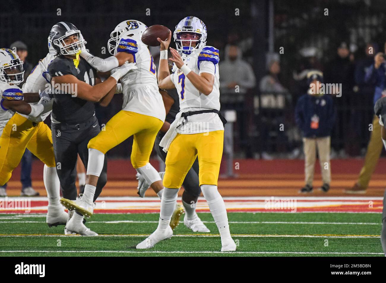 Serra Padres quarterback Maealiuaki Smith (7) during the 2022 CIF Open ...
