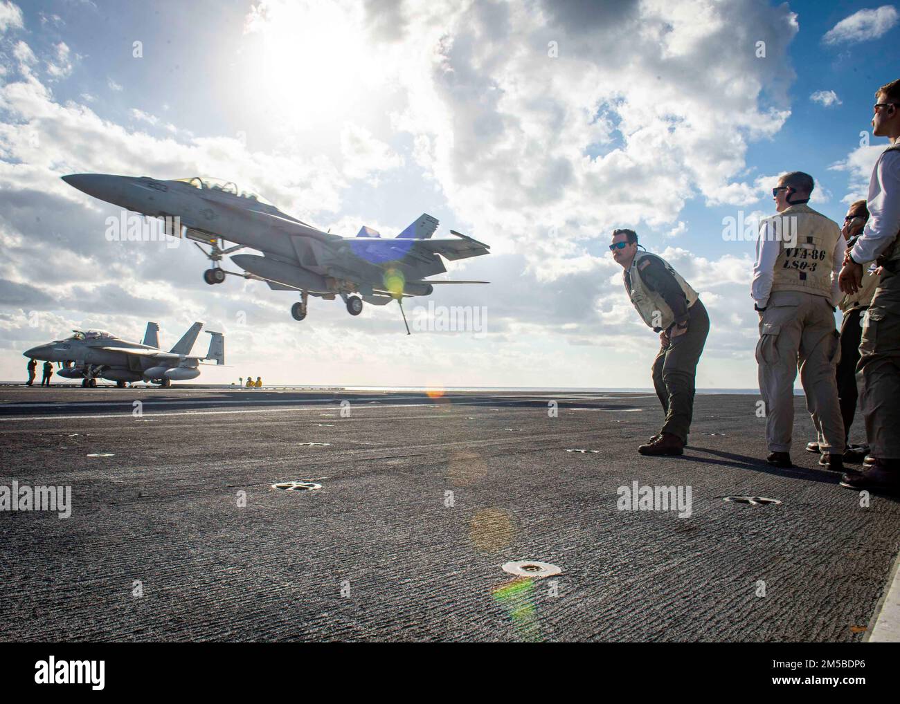 220220-N-SY758-1030 ATLANTIC OCEAN (Feb. 20, 2022) An F/A-18E Super ...