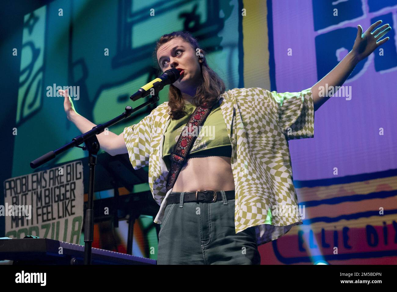 LONDON, ENGLAND: Ellie Dixon performs on stage supporting Sam Ryder at ...