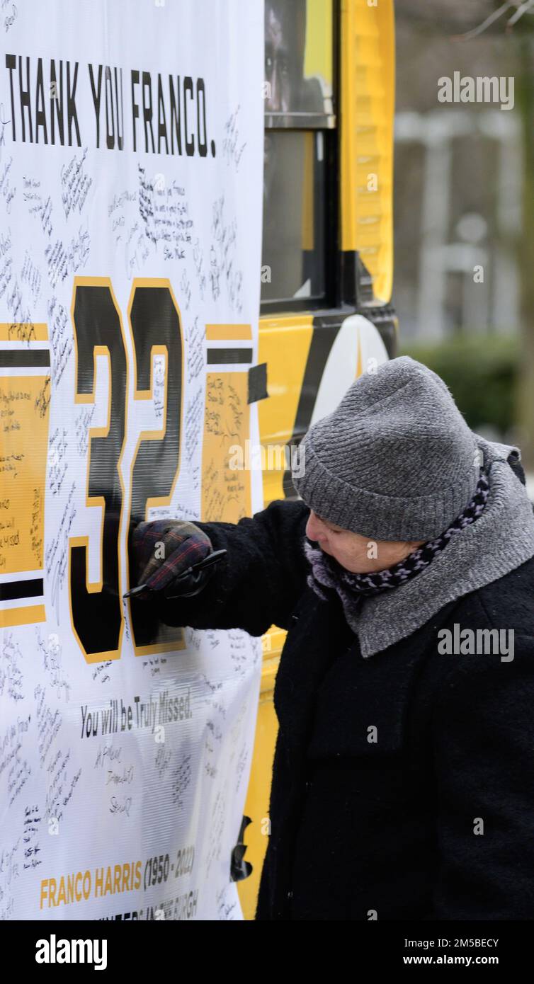 Pittsburgh, United States. 27th Dec, 2022. Pittsburgh Steelers fans ...
