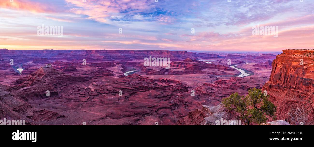 A panoramic view of an s-cirve in the Colorado River from Canyonlands ...