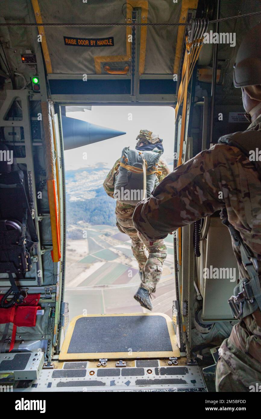 Soldiers from U.S. Special Operations Command Europe and U.S. Special ...