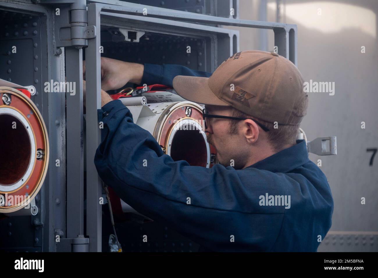 PACIFIC OCEAN (Feb. 22, 2022) Fire Controlman 2nd Class Chase McPeak ...