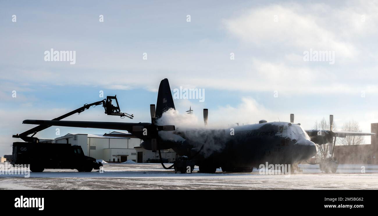 U.S. Air Force Master Sgt. Master Sgt. Jonathan Hart, 120th Maintenance ...