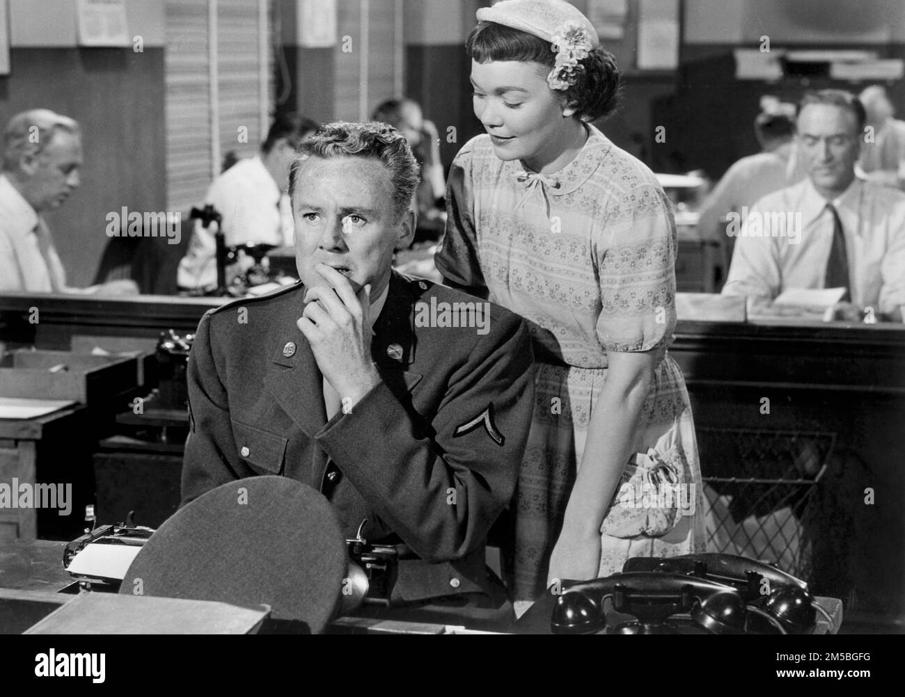 Van Johnson, Jane Wyman, on-set of the Film, "Miracle In The Rain ...