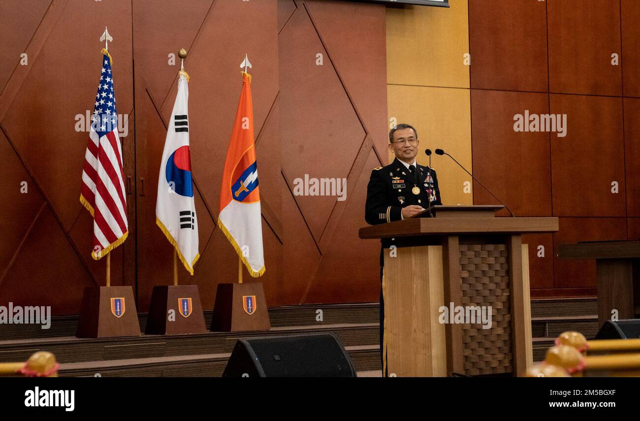U.S. Army Col. Moon Kim, 1st Theater Signal Brigade Chaplain receives ...