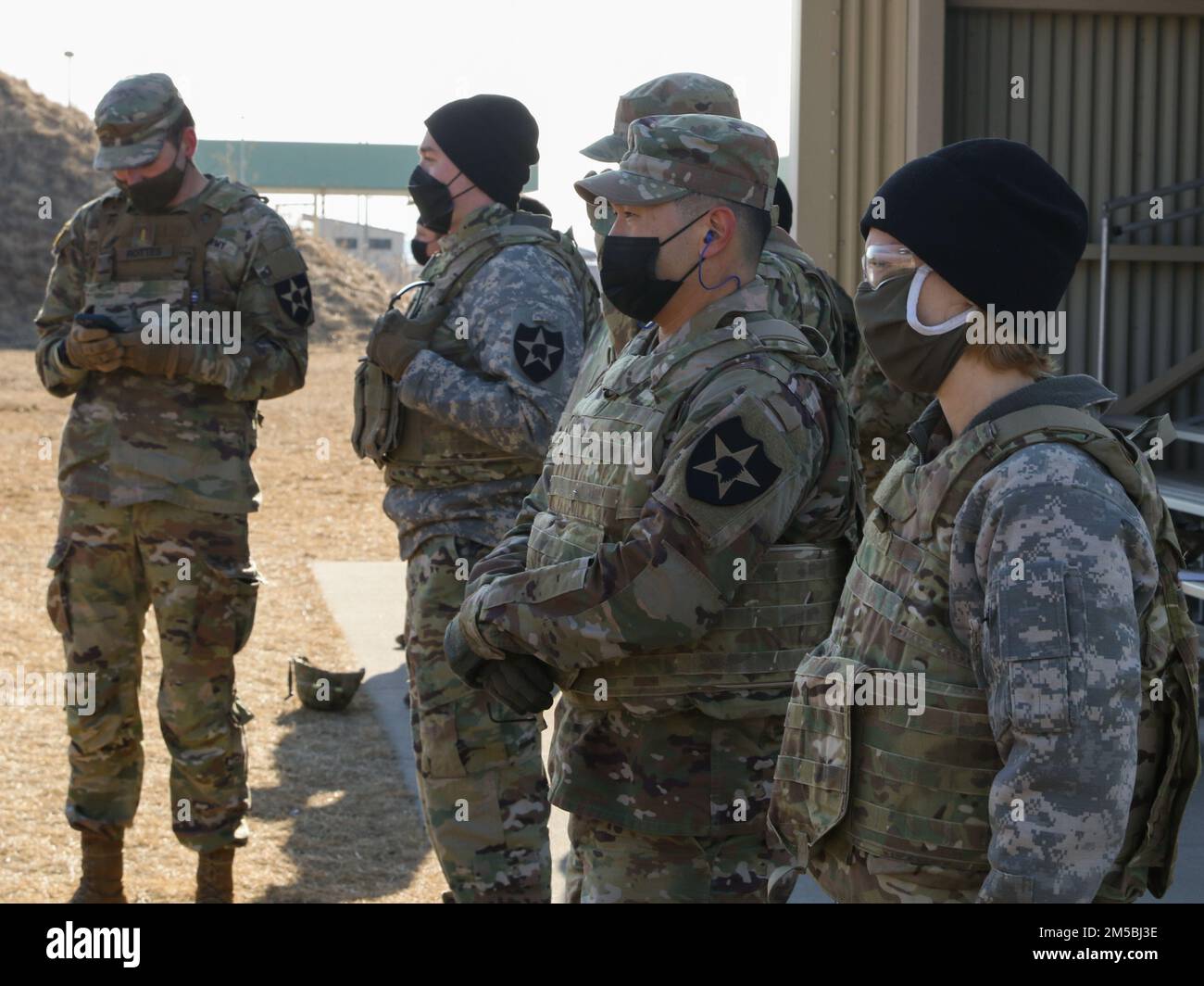 Soldiers assigned to 3-2 General Support Aviation Battalion, 2nd Combat ...