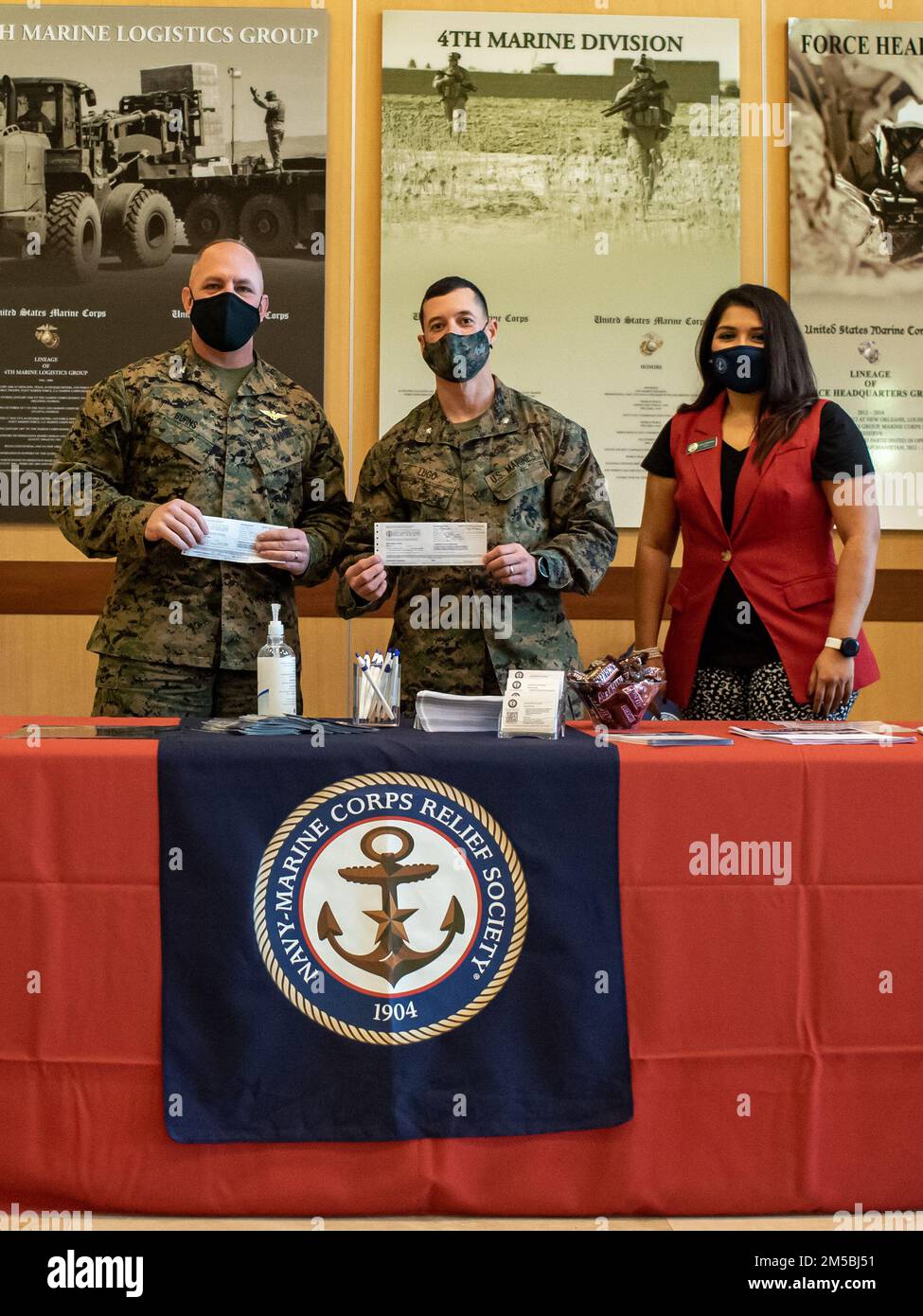 Col. Burns, Eric, left, Commanding Officer for Headquarters Battalion ...