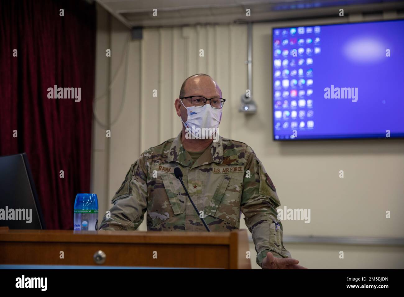 NEW YORK — U.S. Army Brig. Gen. Michael Bank, dual-status commander for ...