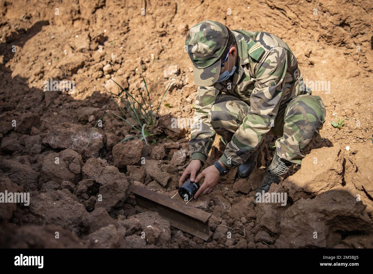 Expedient charge hi-res stock photography and images - Alamy