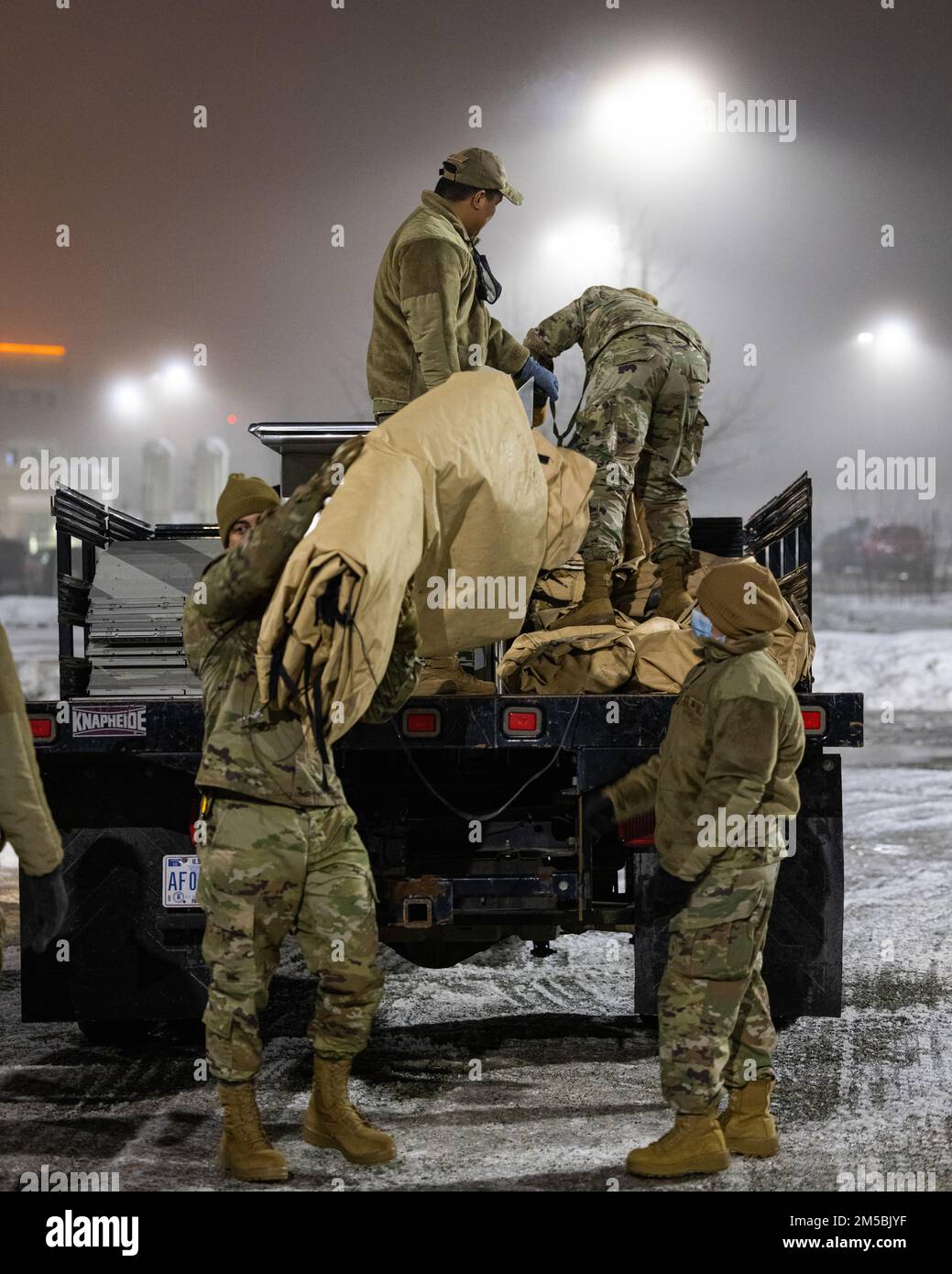 U.S. Airmen with the 116th Services Flight, 116th Air Control Wing ...