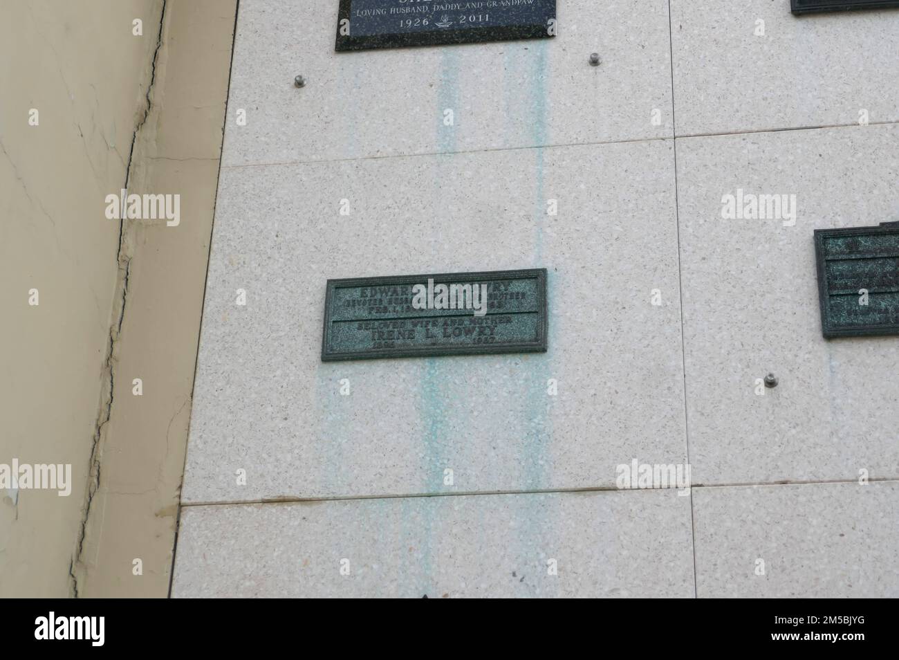 Los Angeles, California, USA 22nd December 2022 Ed Lowry's Grave in ...