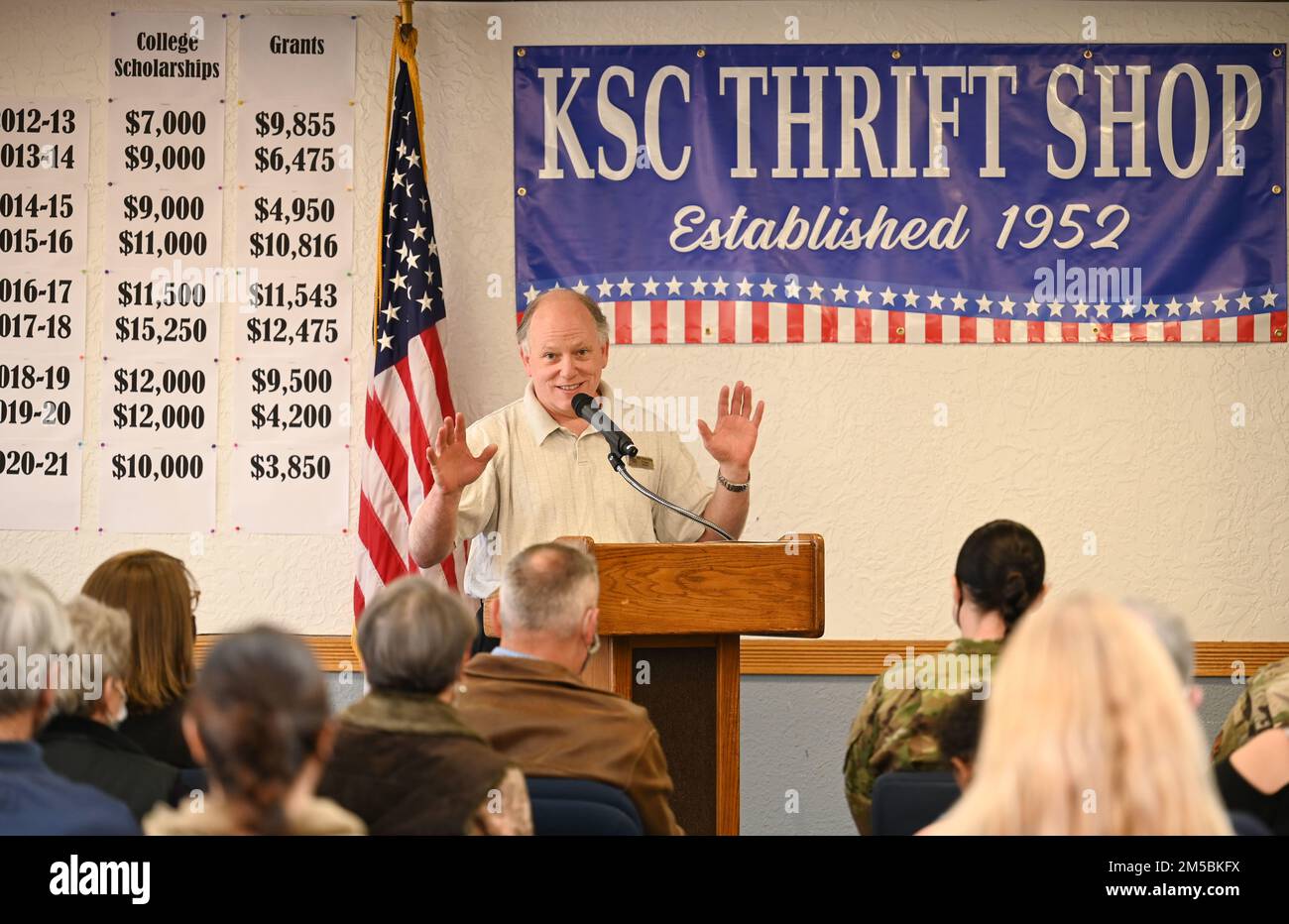 Frank Capuano, Kirtland Spouses Club Thrift Shop manager, delivers a ...