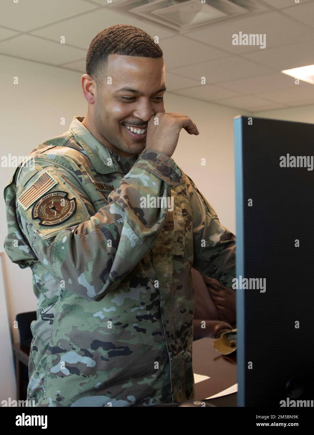 Myeval hi-res stock photography and images - Alamy