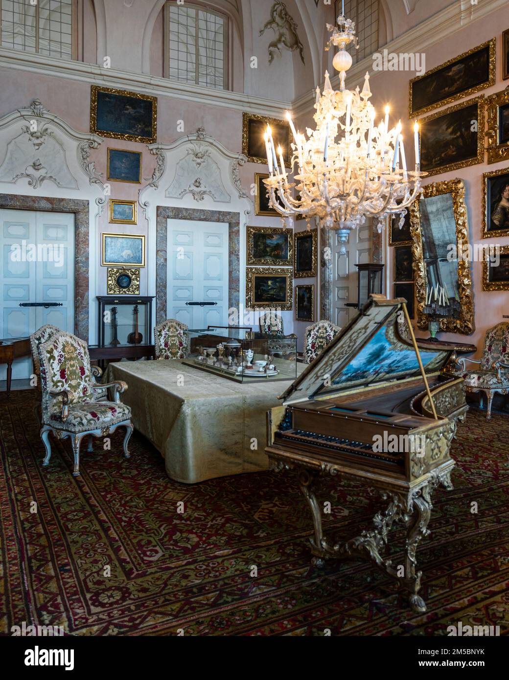 17th century wallpaper hi-res stock photography and images - Alamy