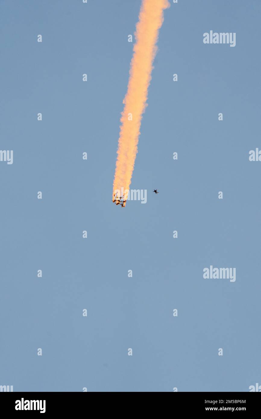 Members of the U.S. Army Parachute Team conduct aerial training at ...