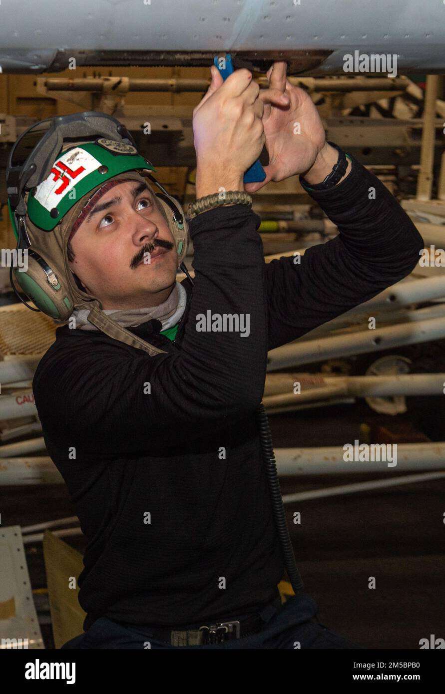 Uss harry lee hi-res stock photography and images - Alamy