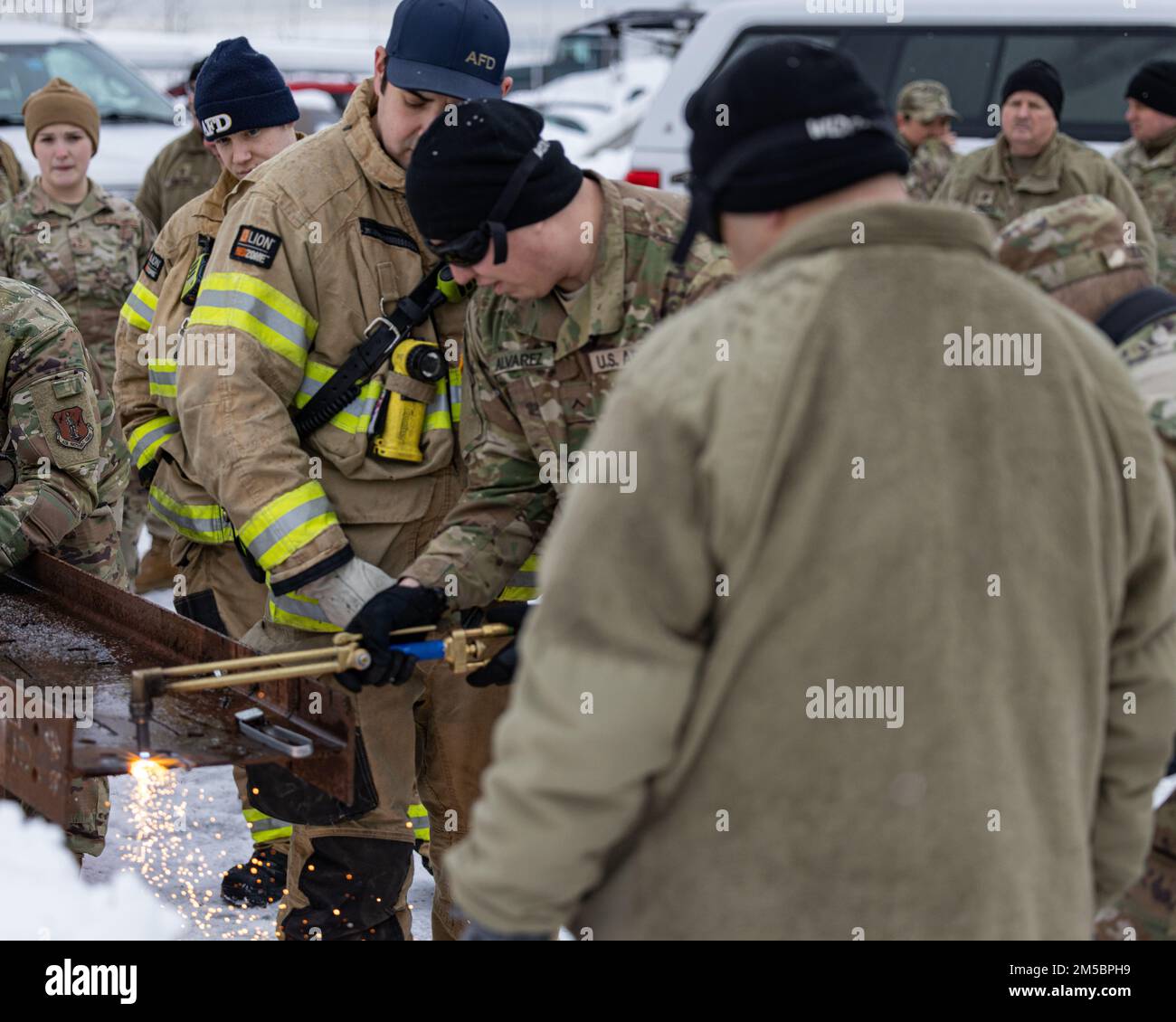 Combined U.S. military forces attend Oxy-fuel cutting torch training ...