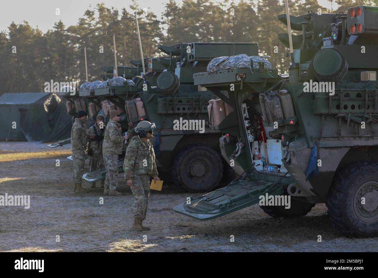U.S. Soldiers assigned to 5th Battalion, 4th Air Defense Artillery ...