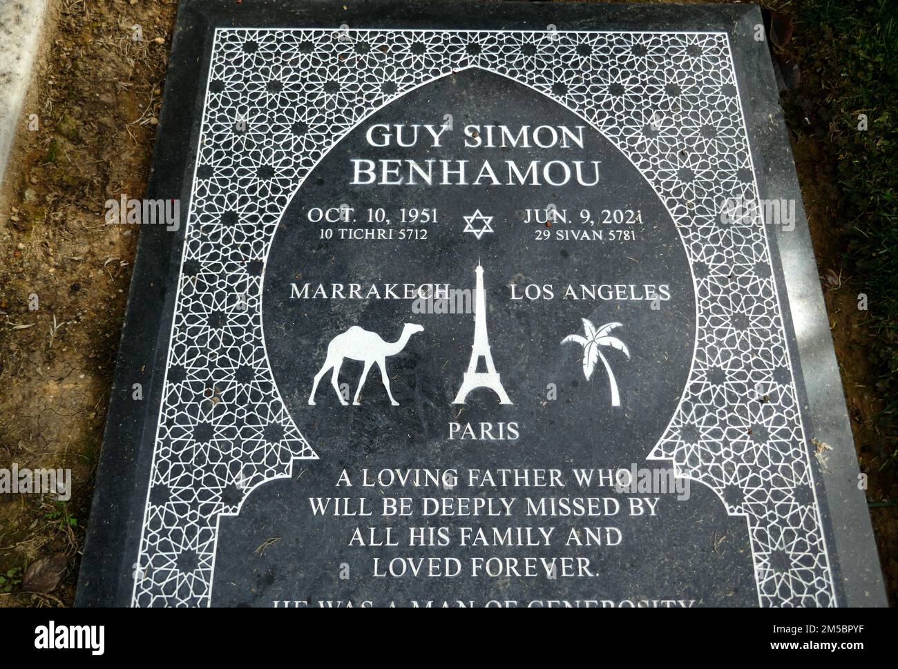 Los Angeles, California, USA 22nd December 2022 Guy Simon Benhamou's Grave at Mount Sinai ...