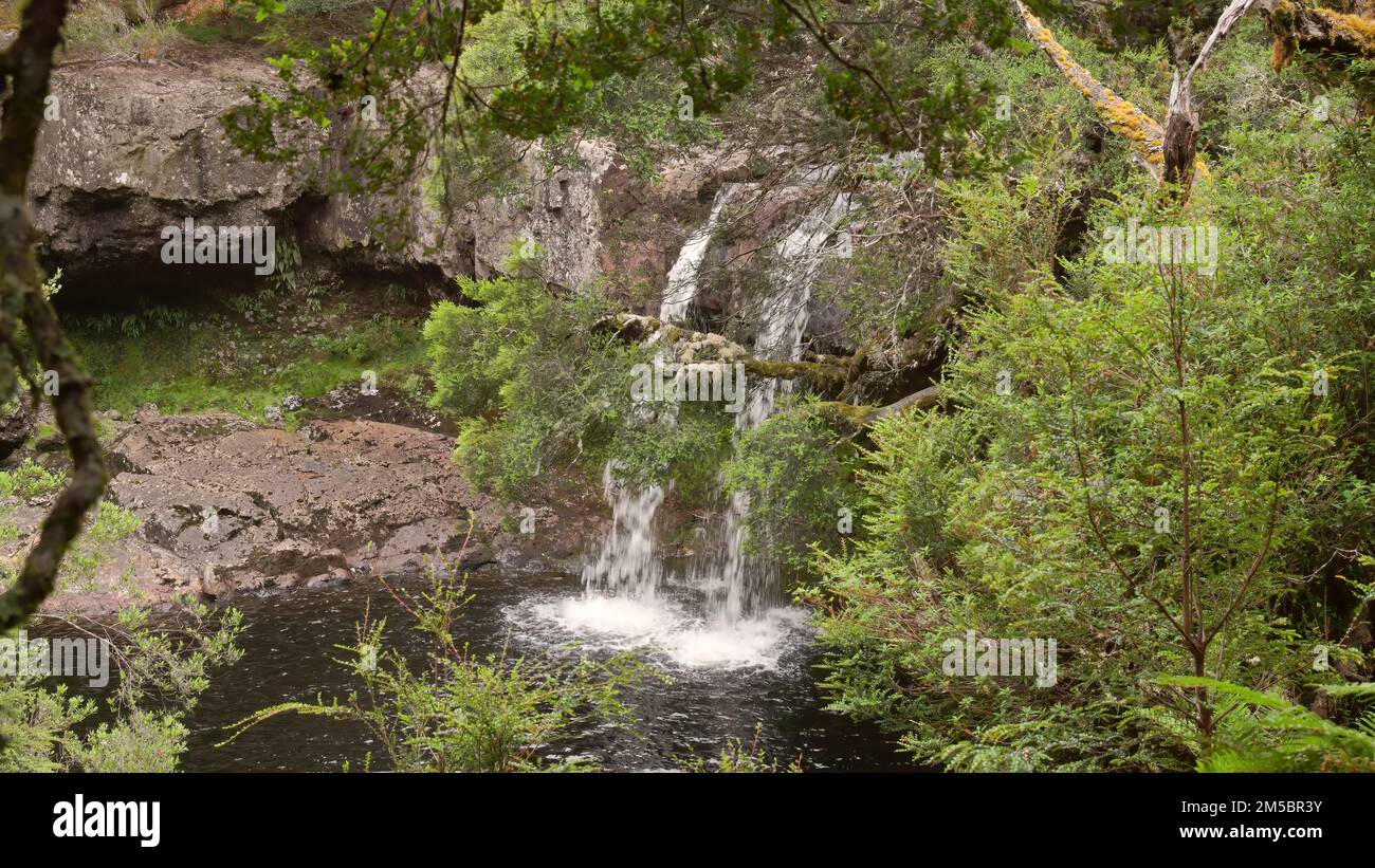high angle shot of knyvet falls at cradle mountain Stock Photo - Alamy