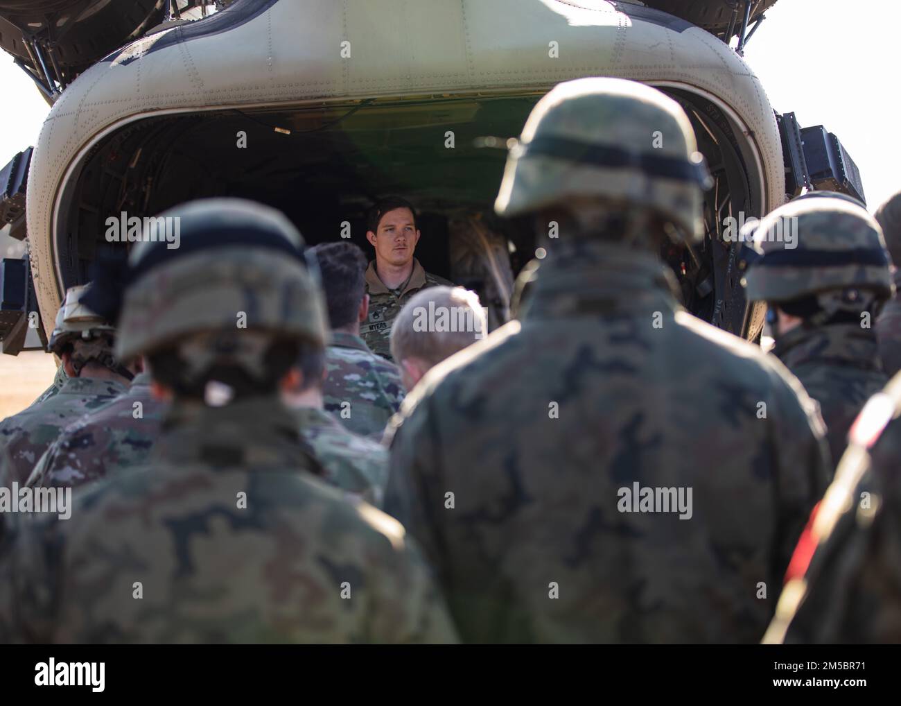 U.S. Paratroopers assigned to 3rd Brigade Combat Team, 82nd Airborne ...