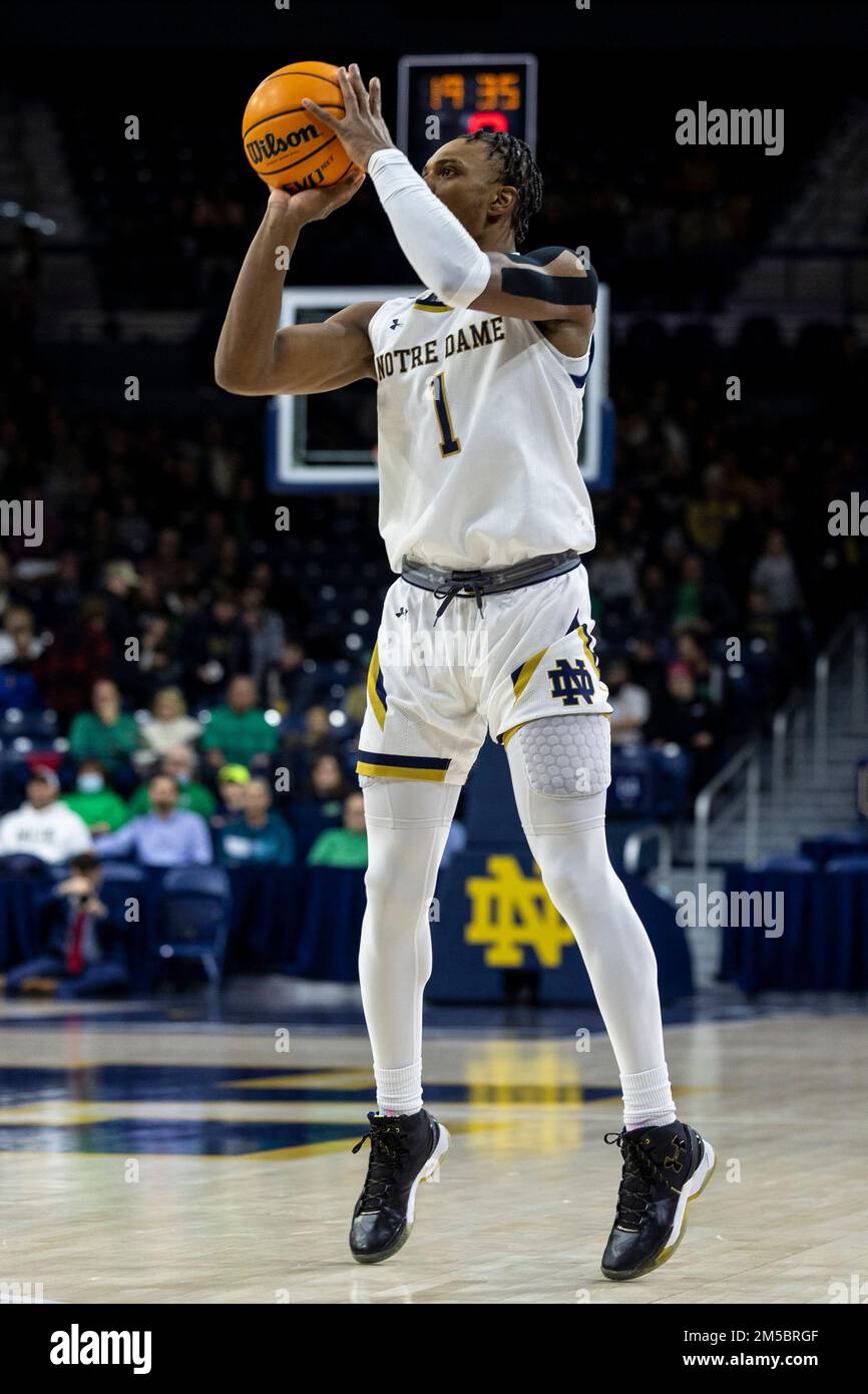South Bend, Indiana, USA. 27th Dec, 2022. Notre Dame guard JJ Starling ...