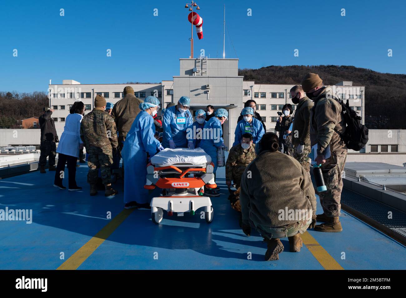 Military personnel prepare patient hi-res stock photography and images ...