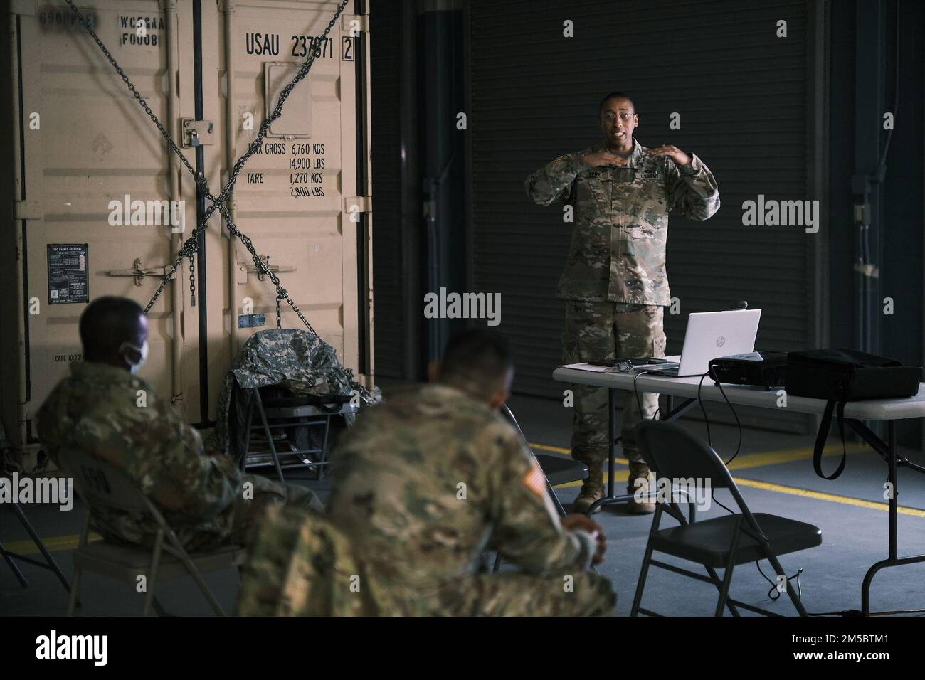 690th port opening element hi-res stock photography and images - Alamy