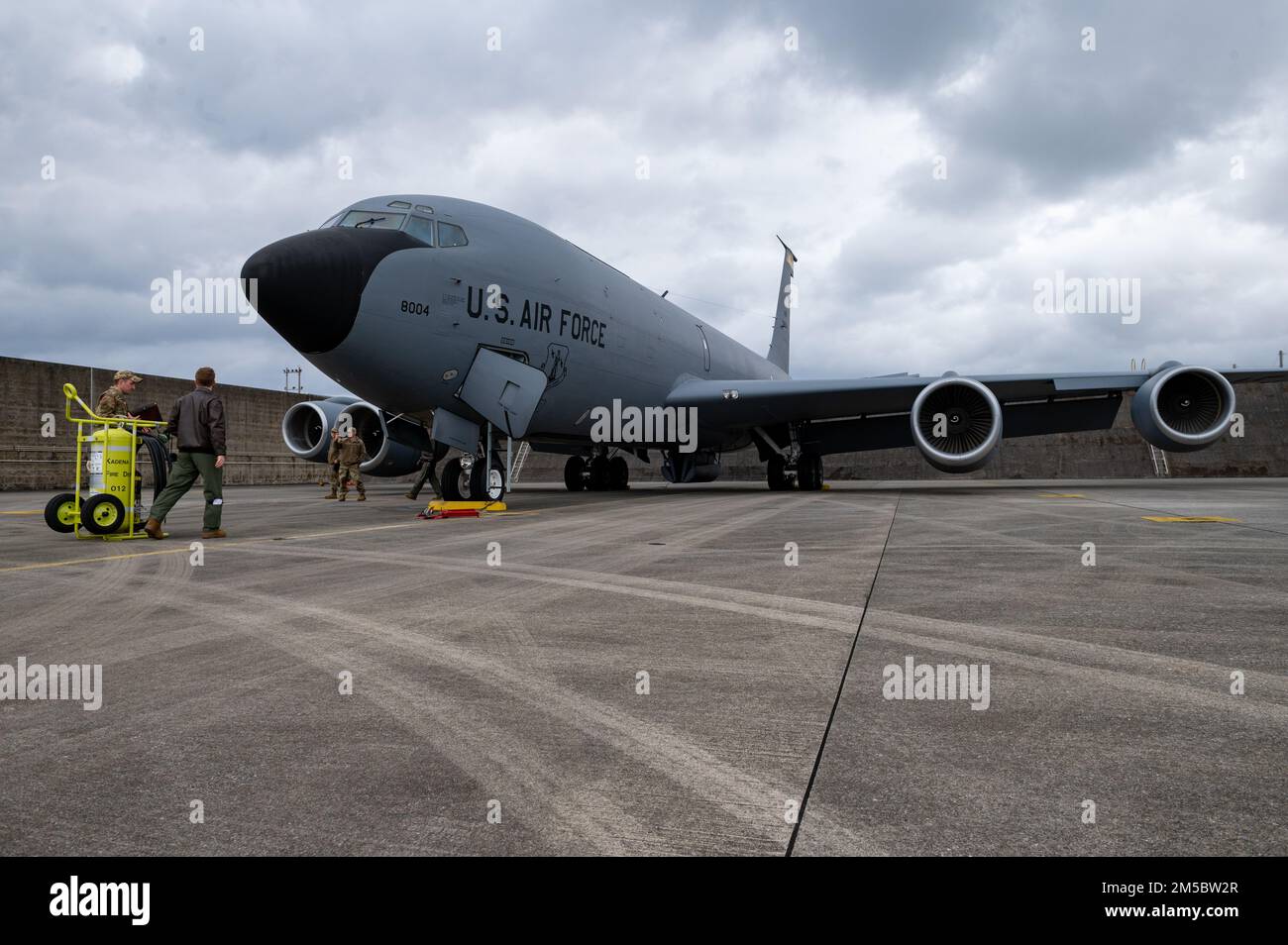 U.S. Airmen from the 190th Air Refueling Wing conduct preflight checks ...