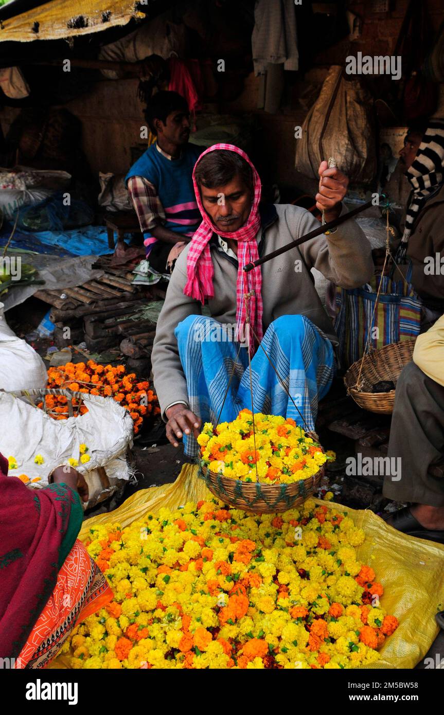 Mallick Ghat is one of the biggest flower markets in Asia. Early ...