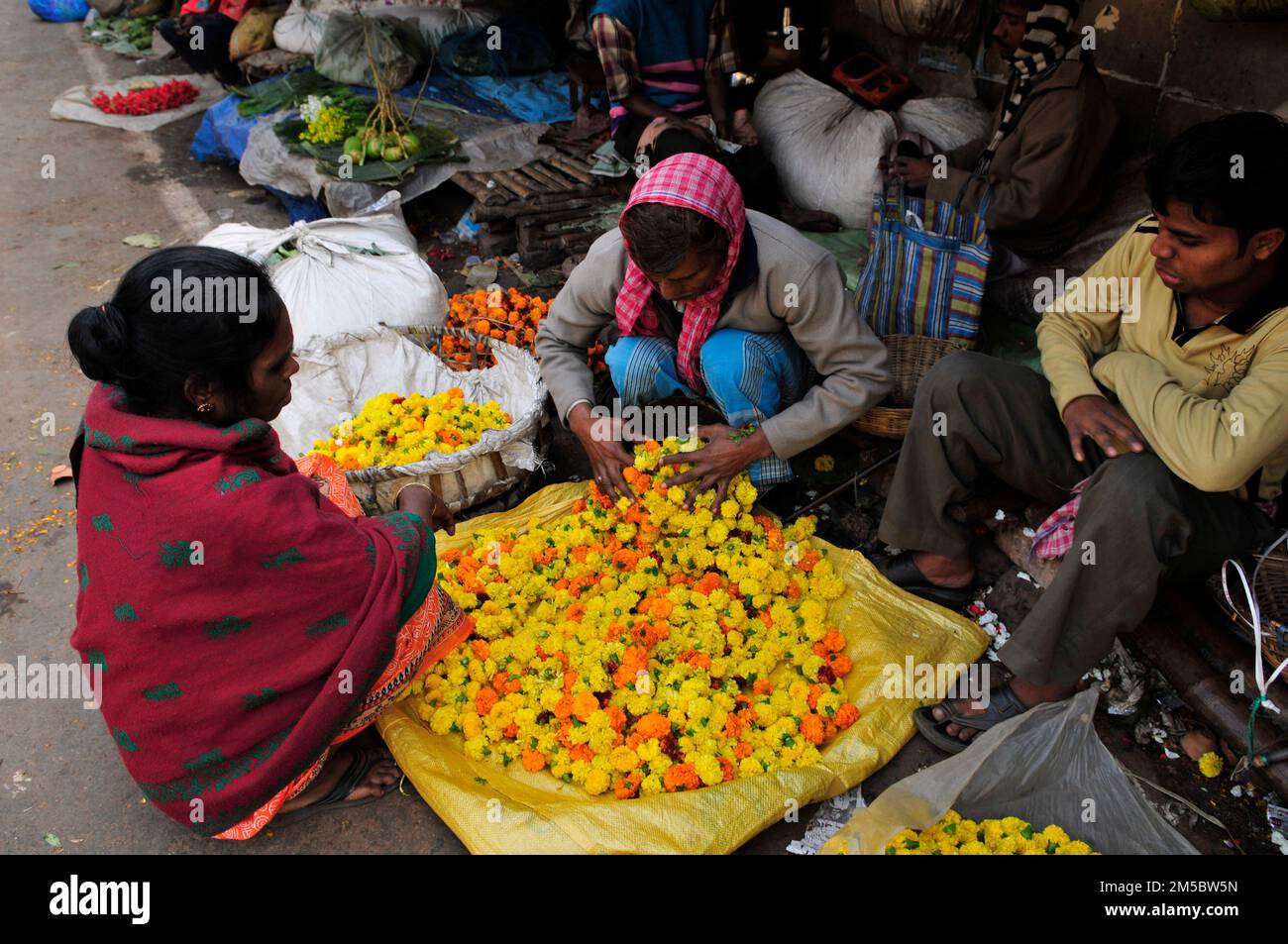 Mallick Ghat is one of the biggest flower markets in Asia. Early ...