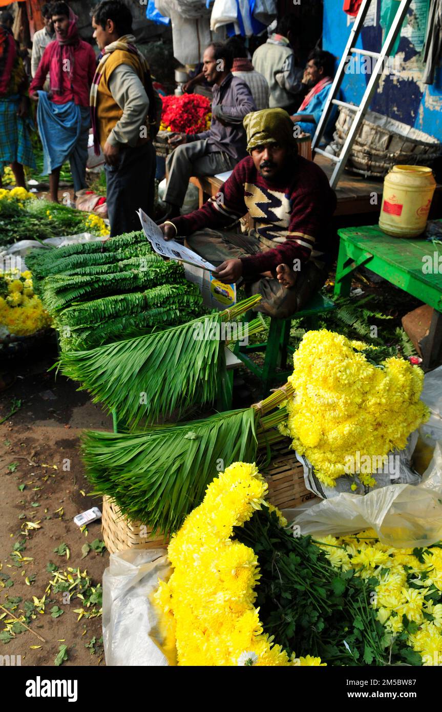 Mallick Ghat is one of the biggest flower markets in Asia. Early ...