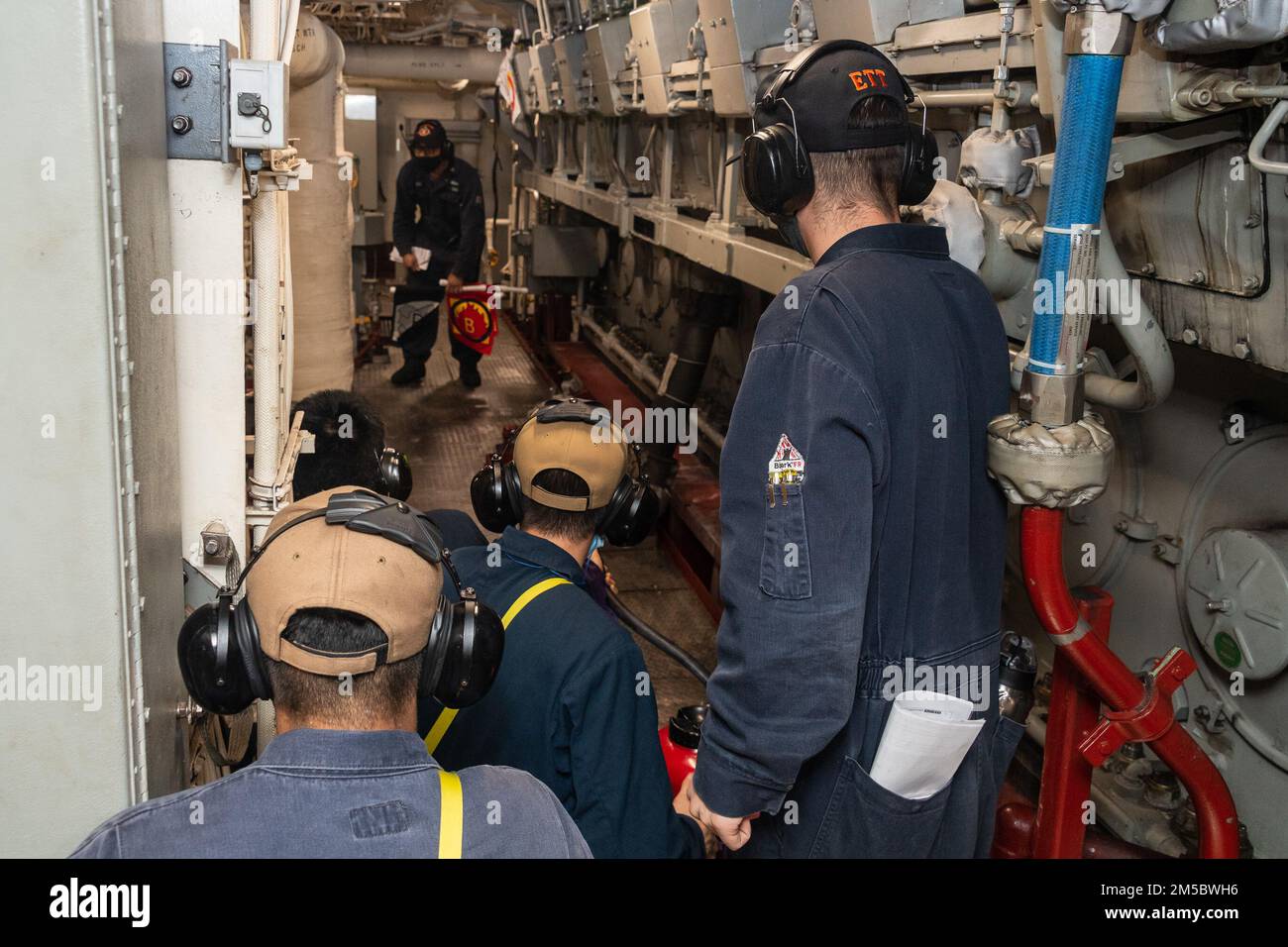 Uss engage hi-res stock photography and images - Alamy