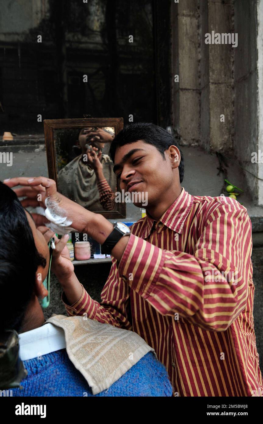 Indian barber india hi-res stock photography and images - Alamy