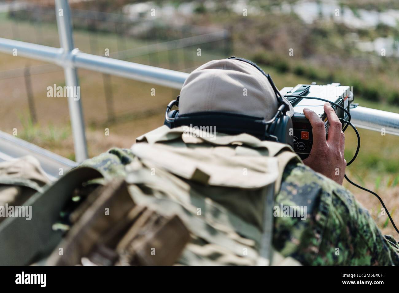 Canadian Joint Terminal Attack Controller soldiers of the 1st Regiment ...