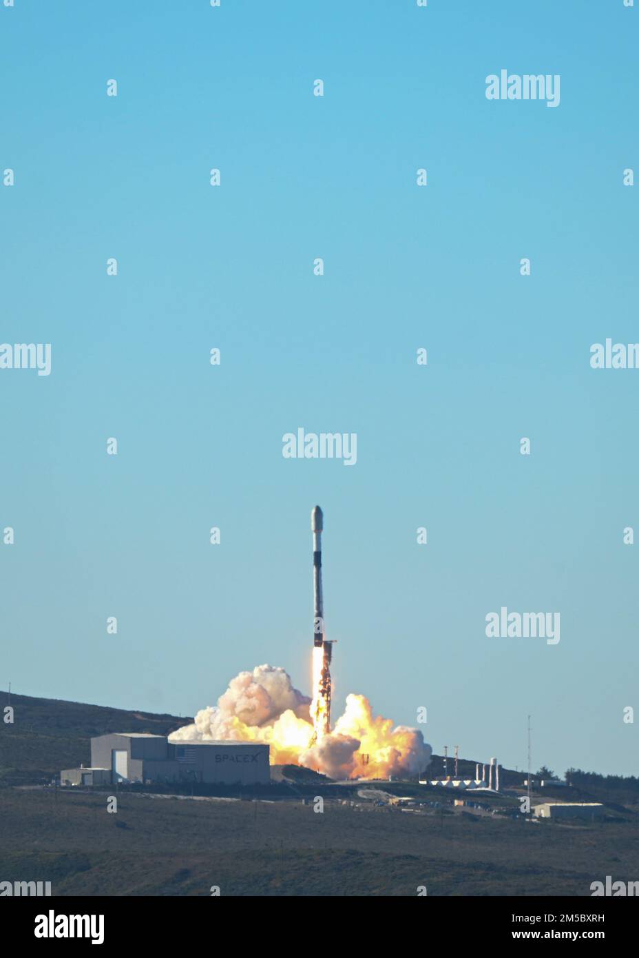 SpaceX Falcon 9 booster, containing 50 Starlink satellites, launched ...