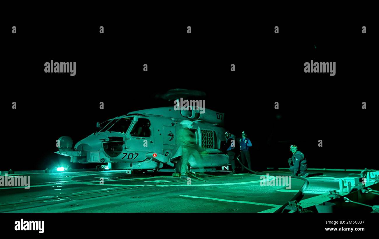 PHILIPPINE SEA (Feb. 25, 2022) Sailors conduct a hot refueling on an ...