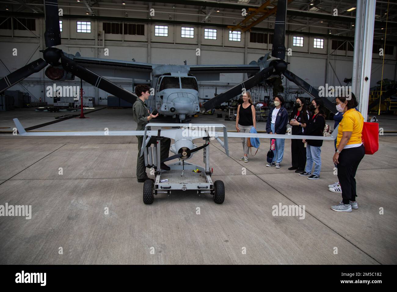 U.S. Marines with Marine Medium Tiltrotor Squadron (VMM) 268, 1st ...