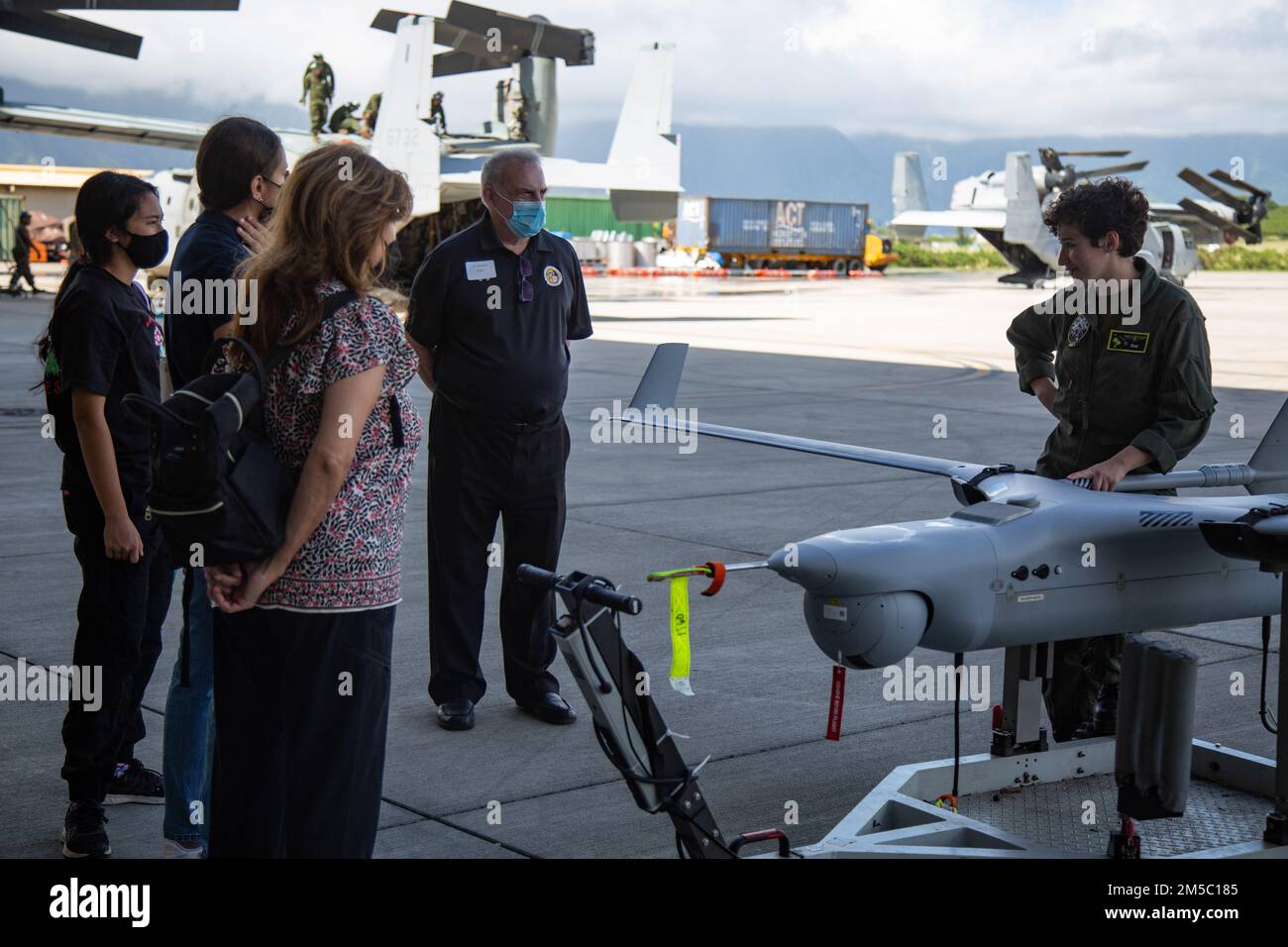 U.S. Marines with Marine Medium Tiltrotor Squadron (VMM) 268, 1st ...