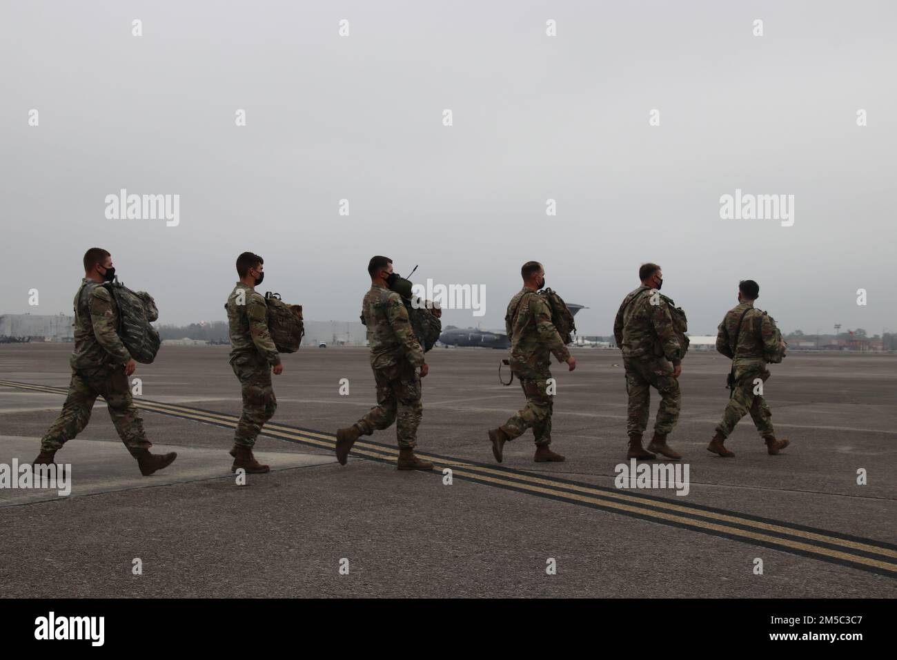 U.S. Army Soldiers assigned to the 1st Armored Brigade Combat Team, 3rd ...