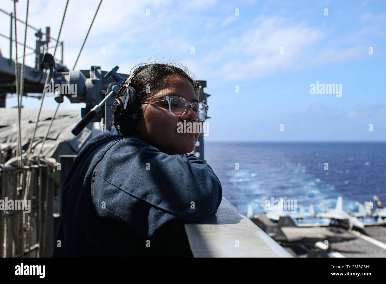 PHILIPPINE SEA (Feb. 28, 2022) Operations Specialist 3rd Class Jazmin ...