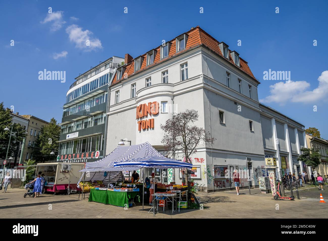 Kino Toni, Max-Steinke-Strasse, Weissensee, Berlin, Germany Stock Photo ...
