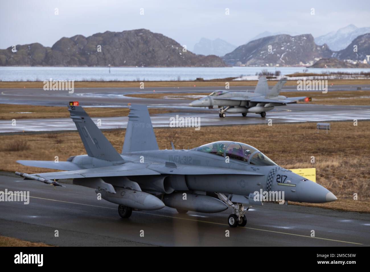 Marine fighter attack squadron 312 hi-res stock photography and images ...