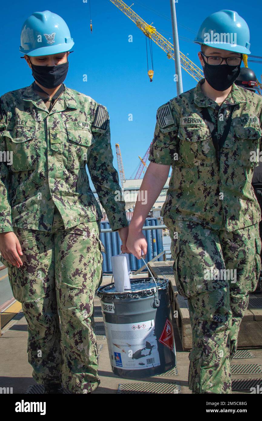 220228-N-HS716-1034 PORTSMOUTH, Va. (Feb. 28, 2022) Cryptologic ...